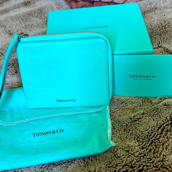 Tiffany & Co. | Accessories | Elegant Tiffany Co Blue Leather Coin ...